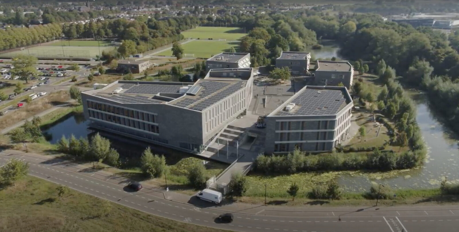 UWC Maastricht Solar Roofs - UWC Sustainability