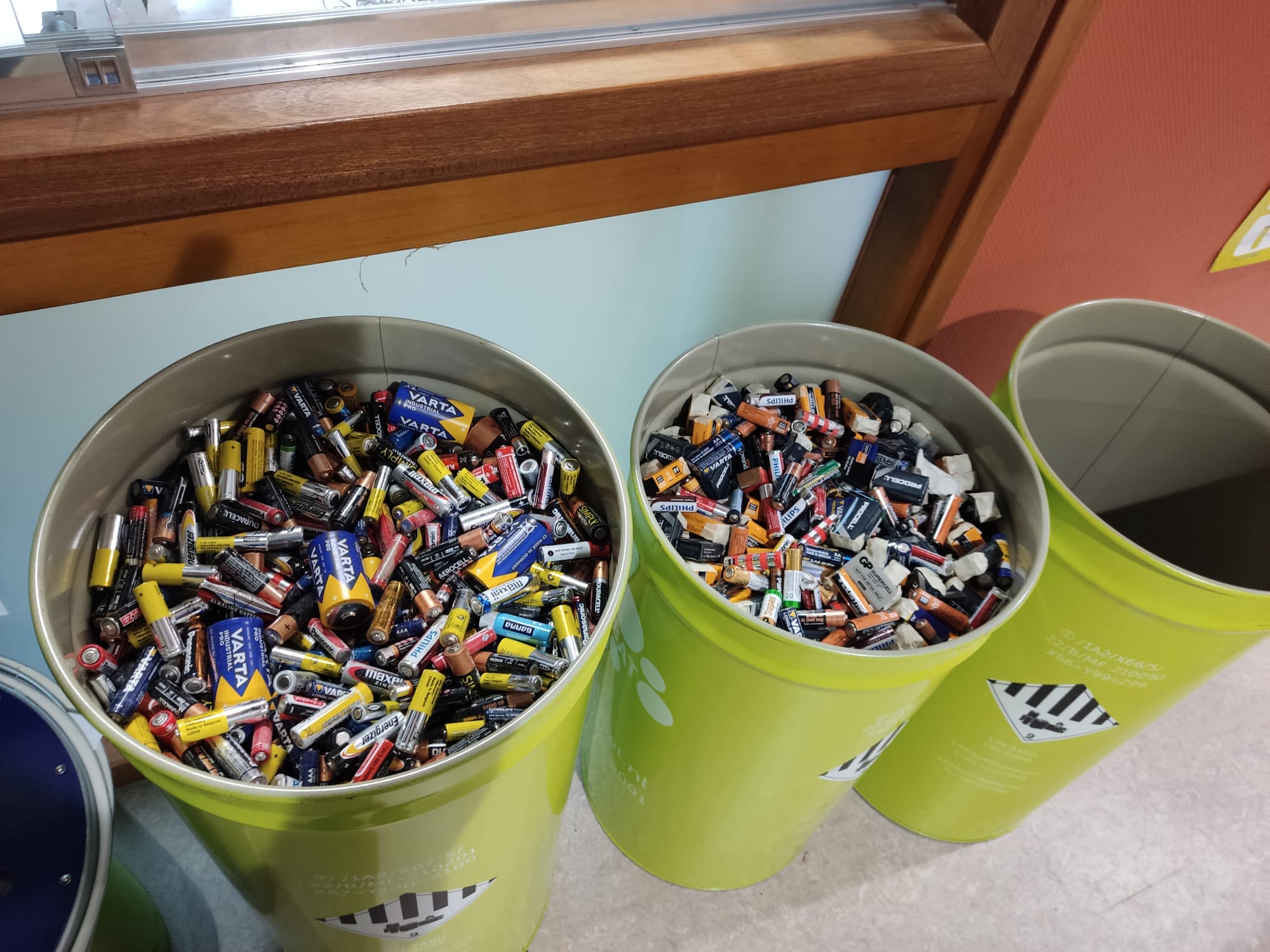 Batteries collection champions - UWC Sustainability